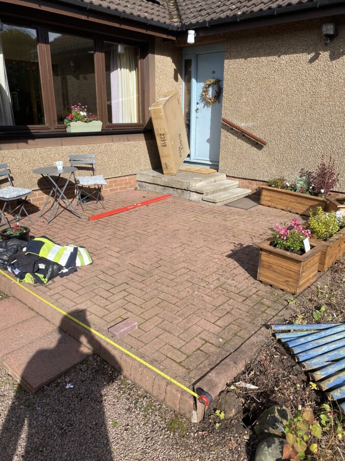 Crook of Devon Mono Block – Alpine Landscaping